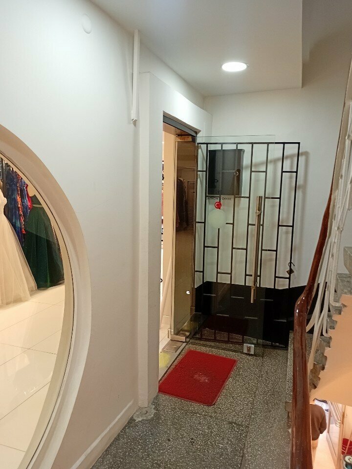 Giyim mağazası Giznon Gecce, İstanbul, foto