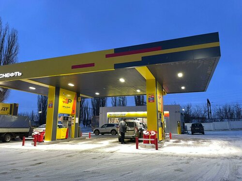 Benzin istasyonu Rosneft, Griazi, foto