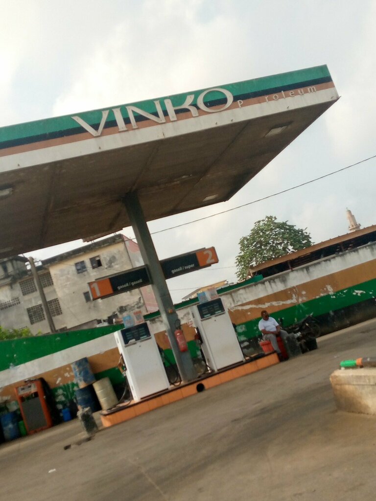Petrol ürünleri üreticileri Vinko Station, Abican, foto