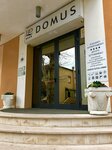 Residence Domus (Viale Gubbio No:3), otel  Rimini'den