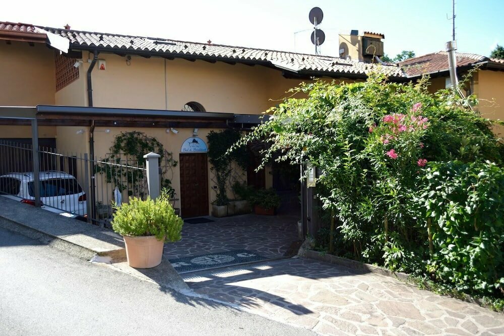 Otel B&b al Pesce Vela, Lombardiya, foto