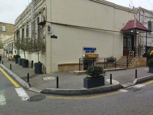 Məhəllə (Rasul Rza Street No:45), kafe  Bakü'den