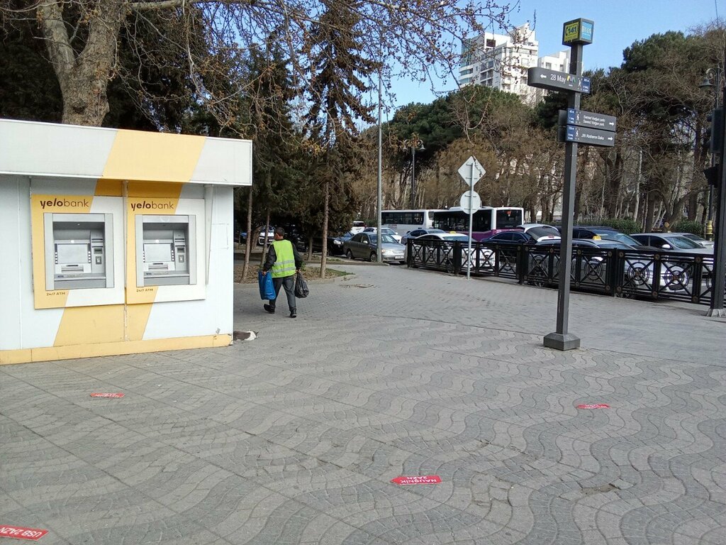 ATM'ler Yelobank, Bakü, foto