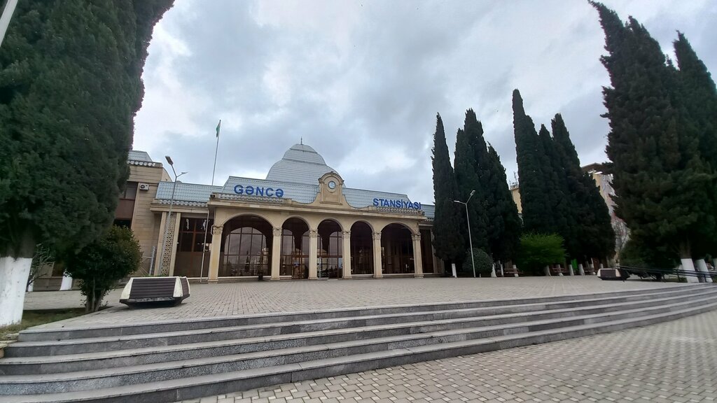 Tren istasyonu Gence İstasyonu, Gence, foto