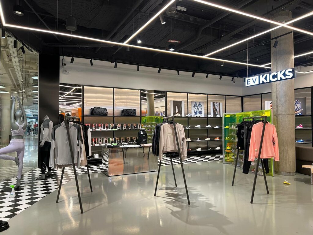 Spor giyim ve ayakkabı 2xu, Moskova, foto