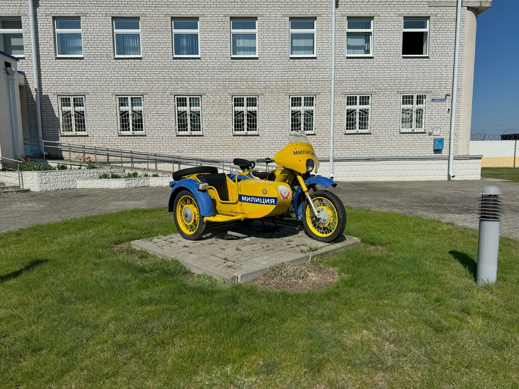 Teknoloji anıtı Милицейский мотоцикл, Çerven, foto