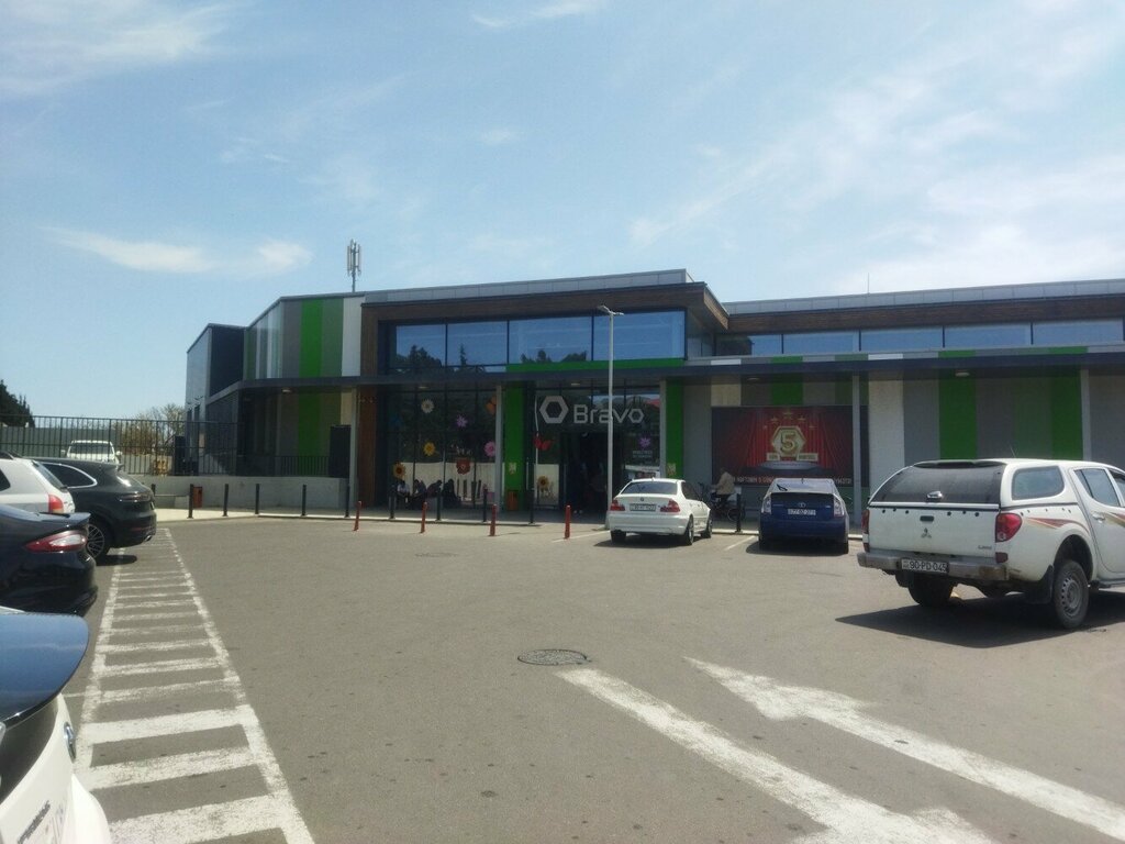 Hipermarket Bravo, Bakü, foto