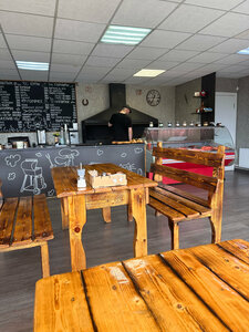 Шашлык time (Leningradskoye shosse No:25, derevnya Poroshkino), kafe  Saint‑Petersburg ve Leningradskaya oblastından