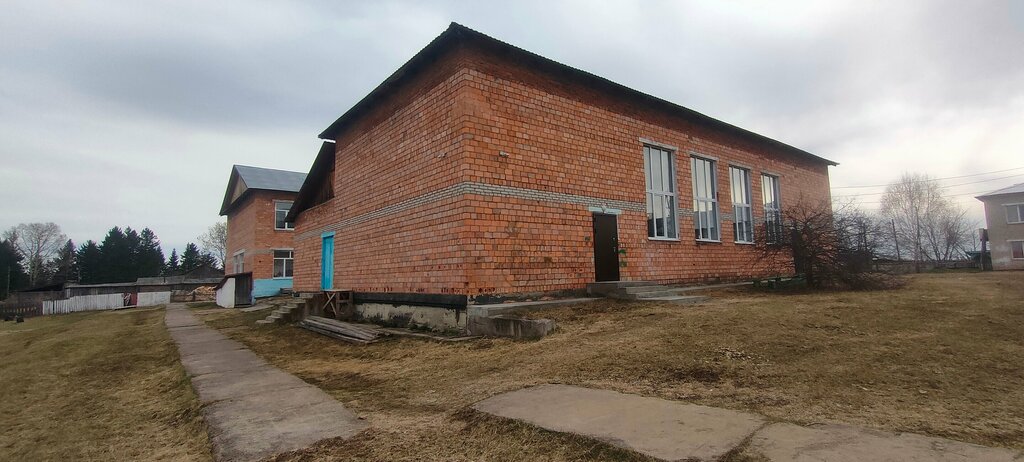 Ortaokul Troitskaya Srednyaya Obshcheobrazovatelnaya shkola, Krasnoyarski krayı, foto