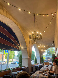 Deda khinkali (Finlyandskiy Avenue No:1), restoran  Saint‑Petersburg'dan