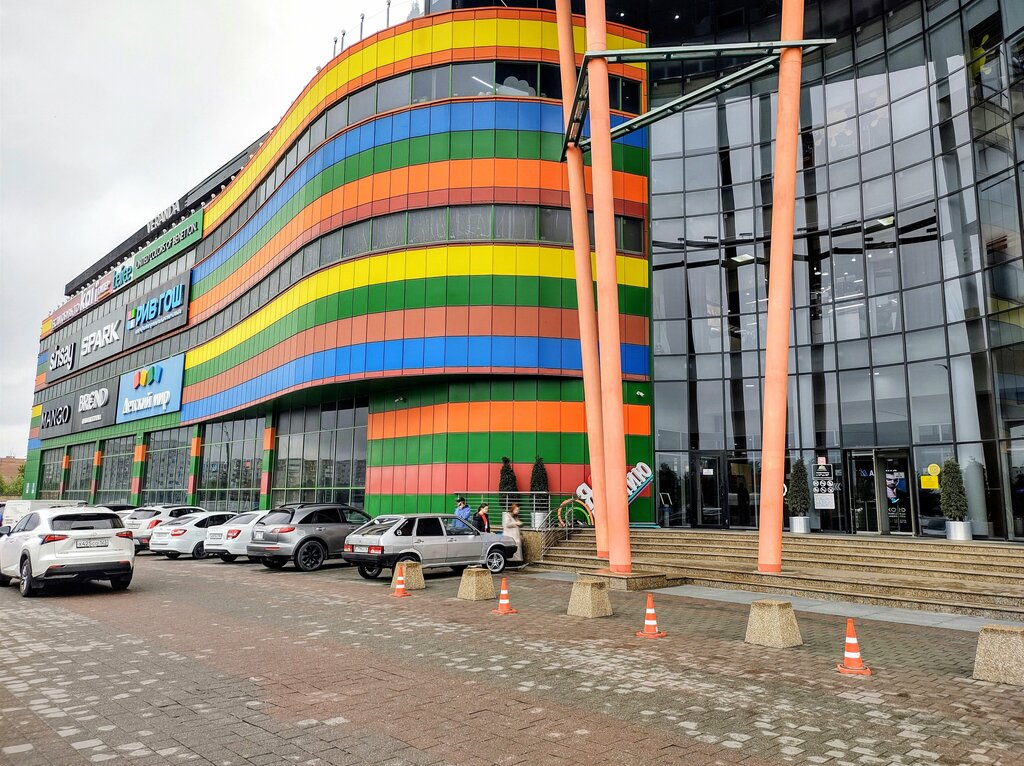 Giyim mağazası Mango, Vladikavkaz, foto