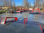 Скейт-парк (Tomsk Region, Strezhevoy, 1-y mikrorayon), spor alanı  Strejevoy'dan