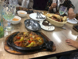 Ali The Cook (Bekmamat Osmonov Street No:53, Osh), restoran  Oş İli'nden