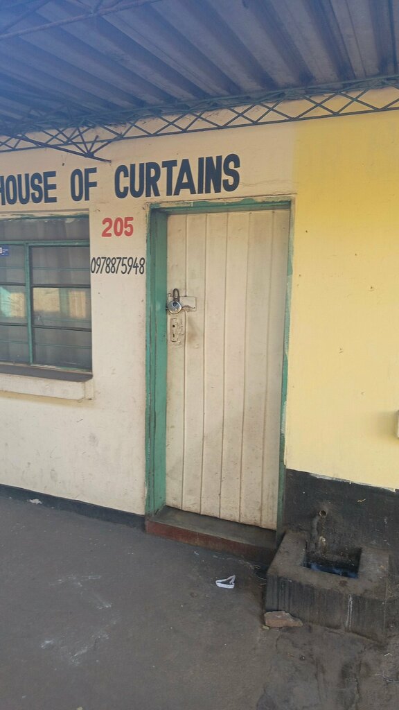 Perde ve korniş üreticileri Nalu's house of curtains, Lusaka, foto