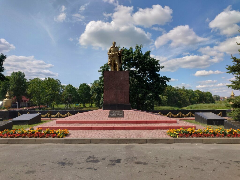 Anıt, heykel Павшим воинам, Dobruş, foto