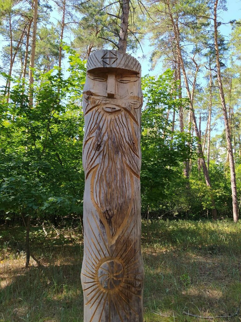 Park, sokak heykeli Бог Солнца Хорс, Samarskaya oblastı, foto