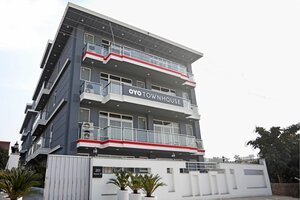 Oyo Townhouse 024 Sector 47 Gurgaon (State of Haryana, Gurugram District, City of Gurugram, sektor 47), otel