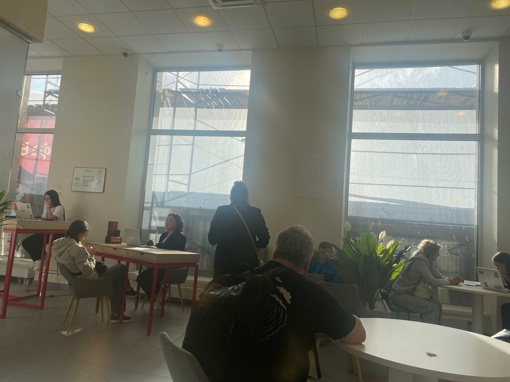 ATM'ler Alfa-Bank, Saint‑Petersburg, foto