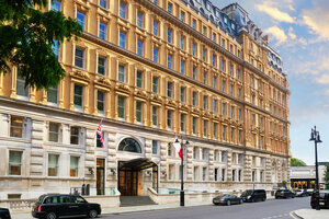 Corinthia London (Whitehall Place, London SW1A 2BD), otel  Londra'dan