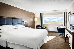 Sheraton Laval Hotel (Quebec, Laval), otel  Laval'den