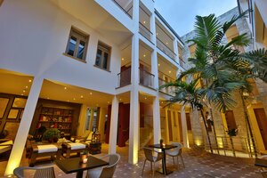 Billini Hotel (Santo Domingo), otel  Santo Domingo'dan