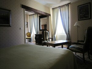 Hostellerie de la Bouriane (Occitanie, Lot, Arrondissement de Gourdon, Gourdon, Place du Foirail), otel