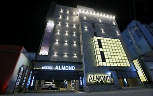 Changwon Masan Hotel Almond (South Gyeongsang Province, Changwon, Masanhoewon District), otel  Changwon'dan