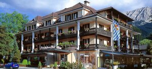 Reindl's Partenkirchner Hof (Bahnhofstraße No:15, Garmisch-Partenkirchen), otel  Garmisch‑Partenkirchen'den
