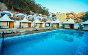 Night in Paradise (State of Uttarakhand), otel  Uttarakhand'dan