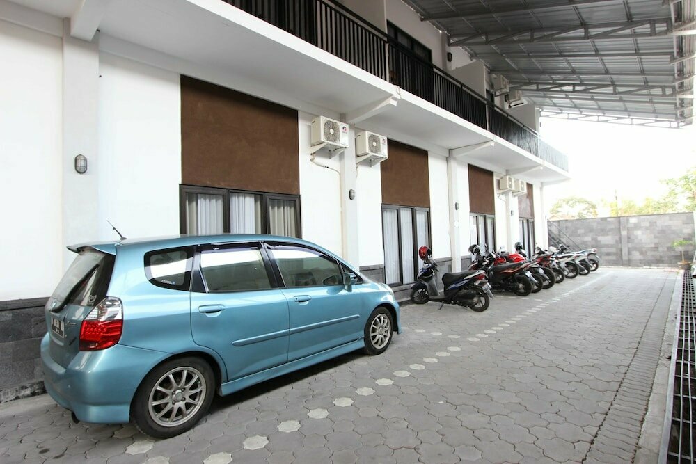Otel RedDoorz Plus near Rs Ugm, Dünya, foto