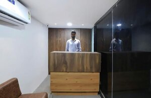 Hotel Shri Nivas (State of Gujarat, Ahmedabad Sardar Vallabhbhai Patel International Airport), otel  Ahmadabad'dan