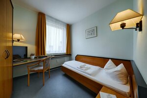 Hotel Sophienhof (Kirchplatz No:3, Königs Wusterhausen), otel  Konigs Wusterhausen'dan