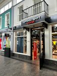 Lamoda Sport Outlet (Torgovo-Promyshlennaya ulitsa No:6, derevnya Chyornaya Gryaz), spor giyim ve ayakkabı  Moskova ve Moskovskaya oblastından