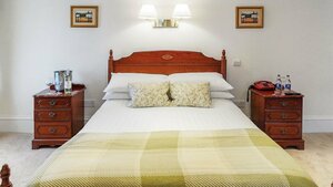 Tully's Hotel (Connacht), otel  Dünya'dan