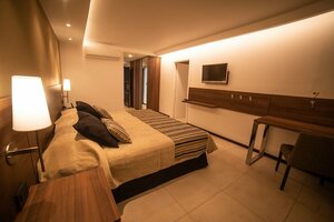 Hotel Estilo Mb (Provincia de Córdoba, Villa Carlos Paz, Avenida Uruguay), otel  Villa Carlos Paz'dan
