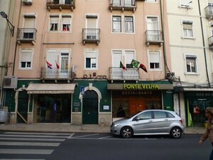 Hospedaria D. Damélio (Rua Carvalho Araújo No:37), otel  Lizbon'dan