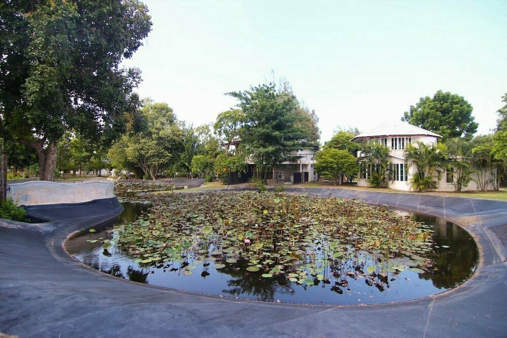 Otel Naidee Sculptured Huts, Dünya, foto