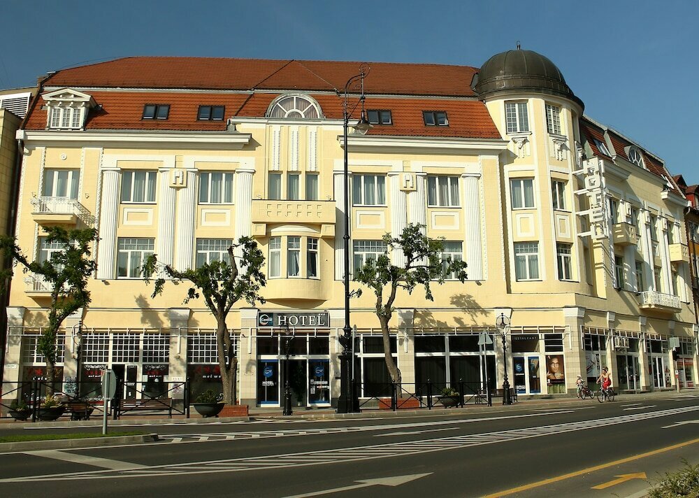 Otel Hotel Centrál, Zala, foto