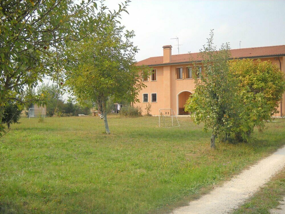 Otel Agriturismo Campi di Grano, Dünya, foto