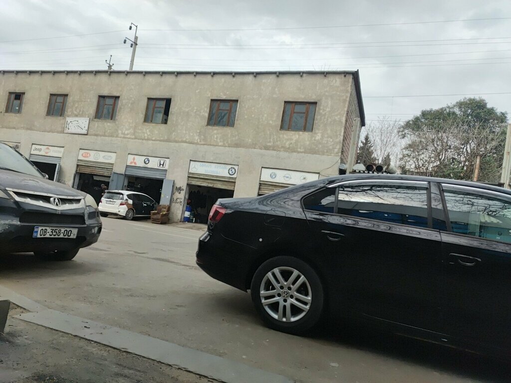 Otomobil yedek parçaları მეორადი ავტონაწილები, Tiflis, foto