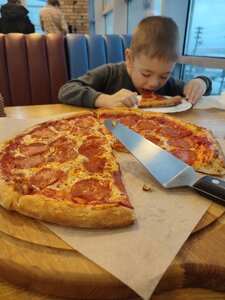 City Pizza (ploshchad Lenina No:9), pizzacılar  Holmsk'tan