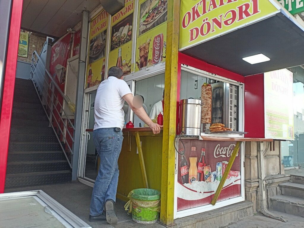 Fast food Oqtayın Dönəri, Bakü, foto