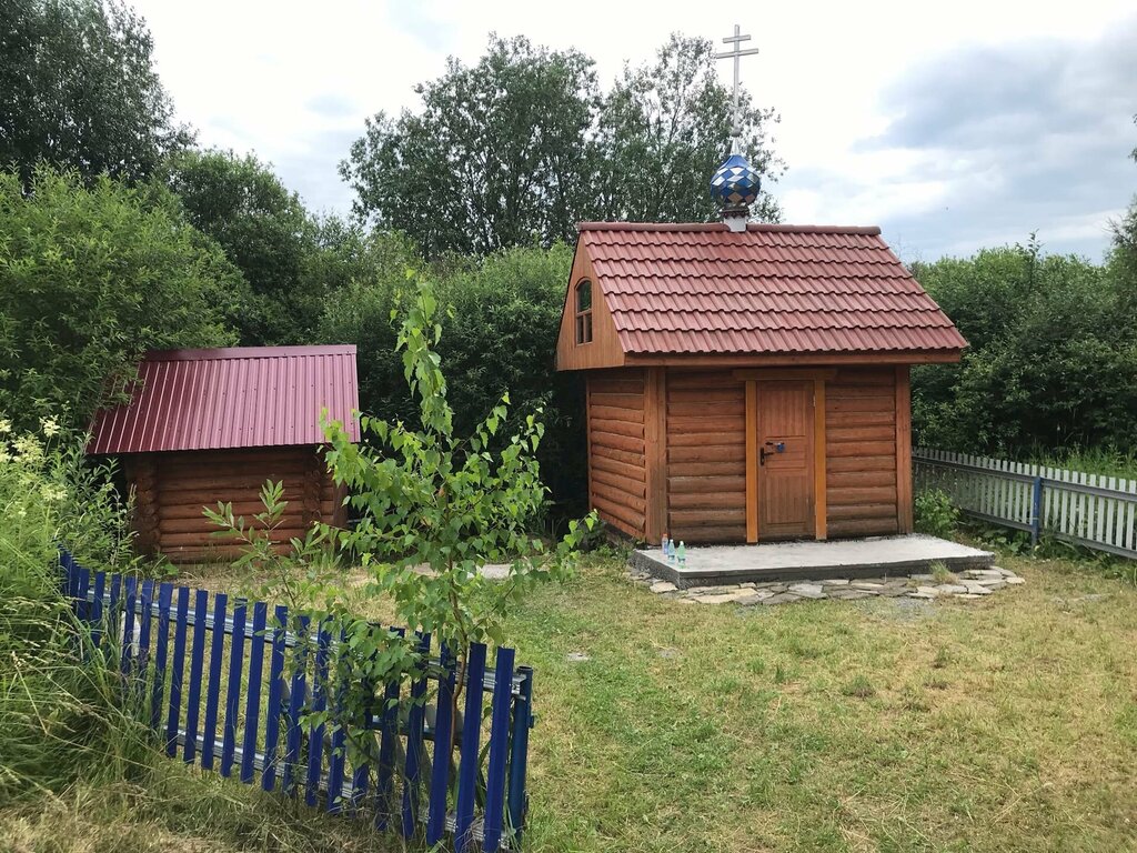 Şapel, haç anıtı Часовня на святом источнике, Tataristan, foto