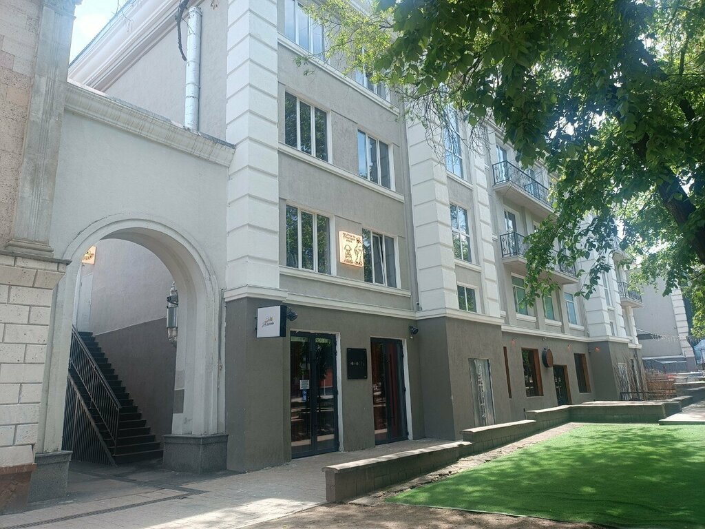 Bar Yunost, Almatı, foto