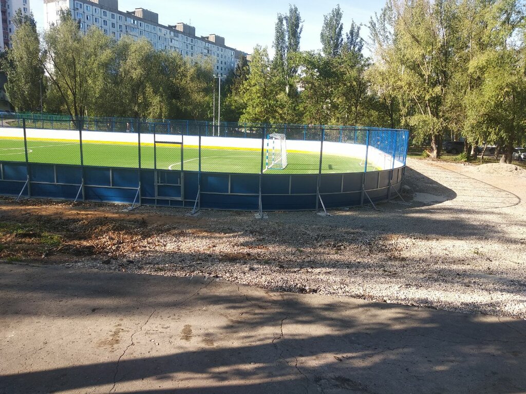 Spor alanı Футбольное поле, Samara, foto