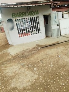 Barbearia (Luanda, Rua Sebastião Desta Vez), berberler  Loanda'dan