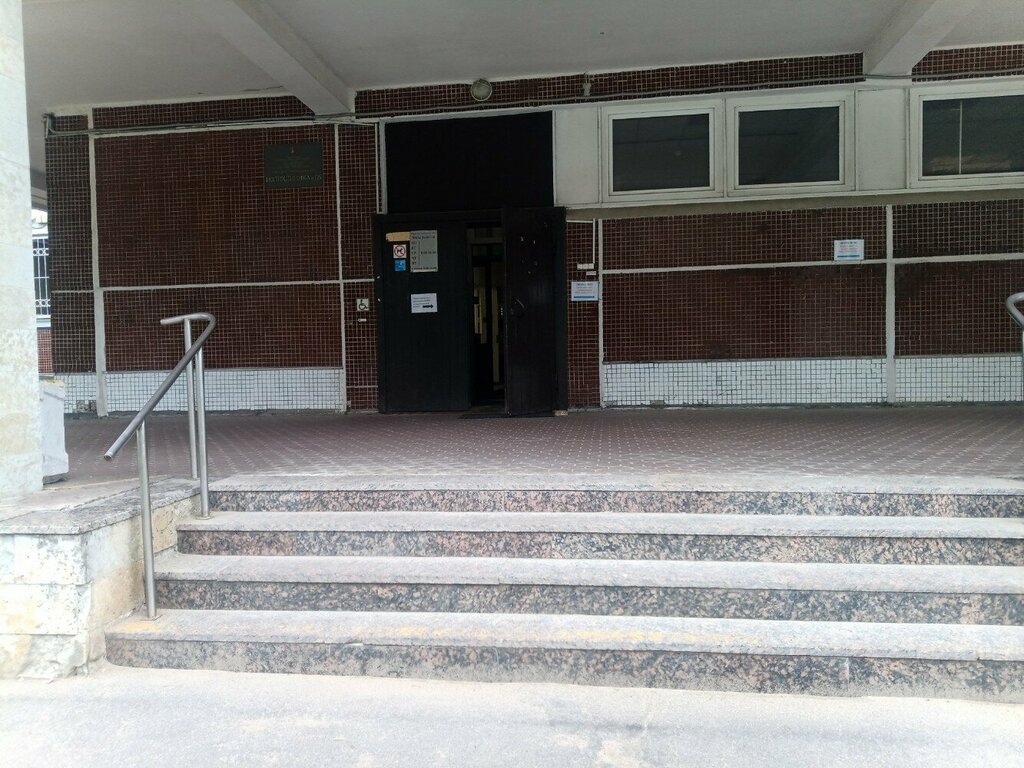 Aşılama noktası Пункт вакцинации в СПб ГБУЗ городская поликлиника № 52, Saint‑Petersburg, foto