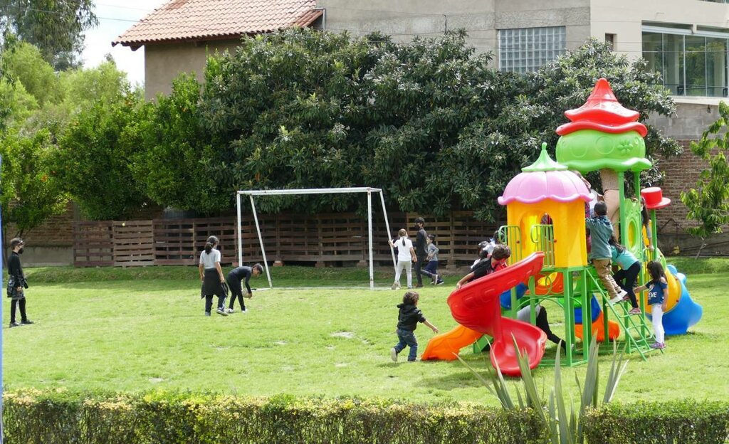 i̇lkokul Jola, Dünya, foto