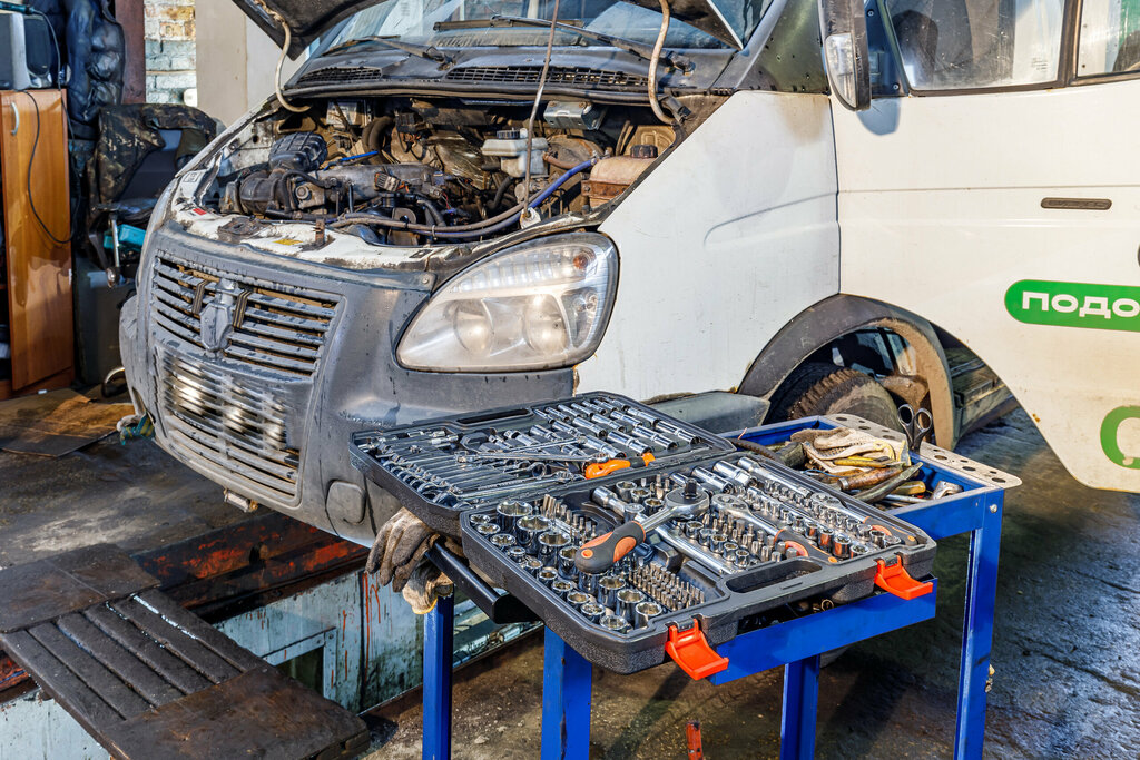 Kamyonların onarımı GazelDoc, Moskova, foto