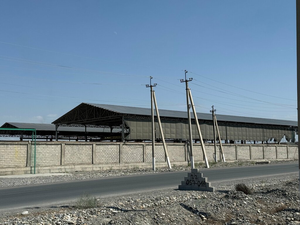 Armatür firmaları Kmz Kokand Metal Plant, Fergana eyaleti, foto